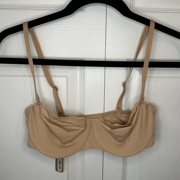SKIMS | Intimates & Sleepwear | Skims Smoothing Intimates Strapless Bra ...